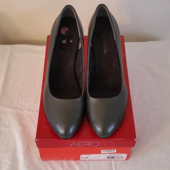 AEROSOLES | Shoes | Aerosoles Grey Pumps | Poshmark